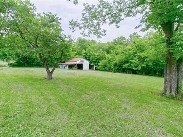 103 N Vest St, Holden, MO 64040