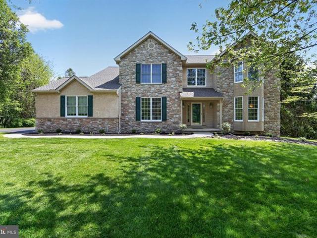 103 N Iroquois Ln, Chester Springs, PA 19425