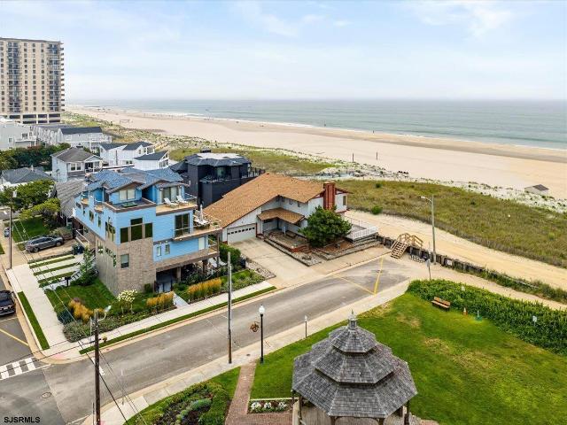 103 S 35th Ave