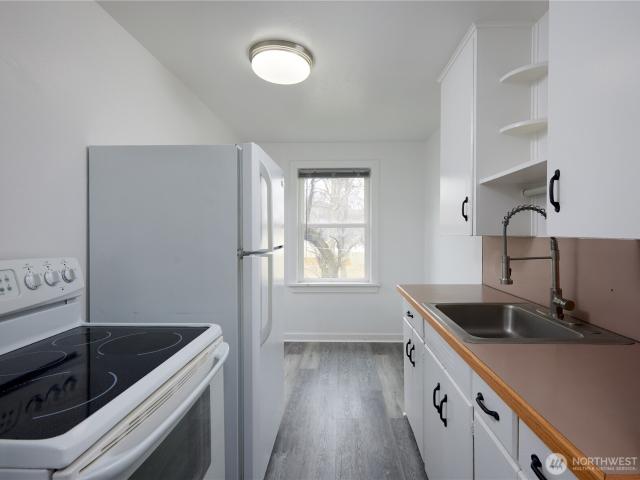 103 S E Main, 806 & 808 E Main Street # 806