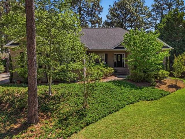 103 Smathers Dr, West End, NC 27376
