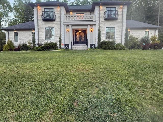 103 Southwest Fernwood Lane