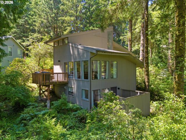 103 salishan dr