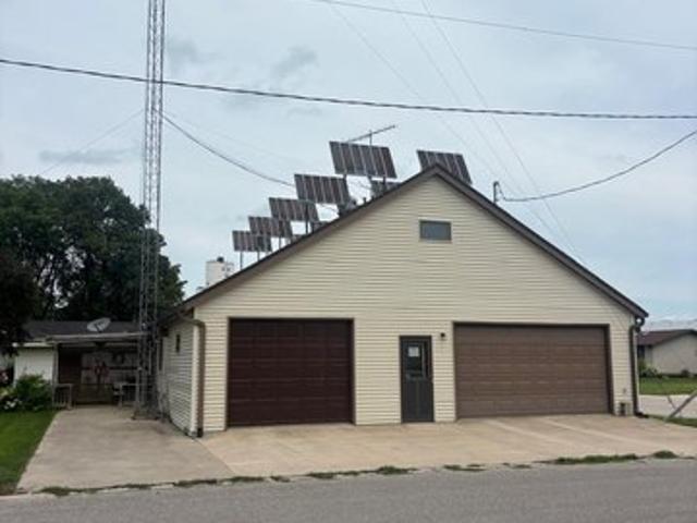 103 SE 6th St, West Bend, IA 50597