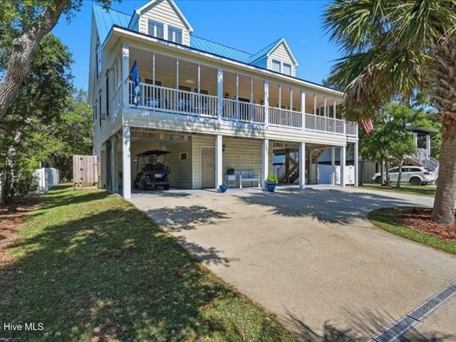 103 SE 71st St, Oak Island, NC 28465