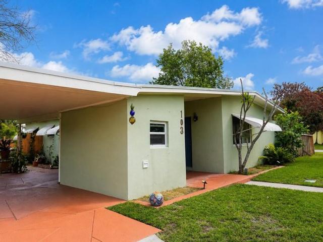 103 SE Bonita Ct, Port Saint Lucie, FL 34983