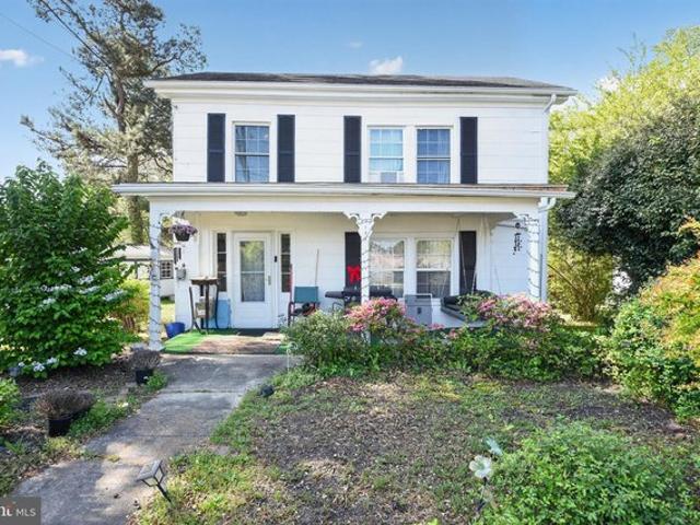 103 Seaboard Ave, La Crosse, VA 23950