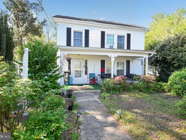 103 Seaboard Ave, La Crosse, VA 23950 | MLS #VAMB2000 | Compass
