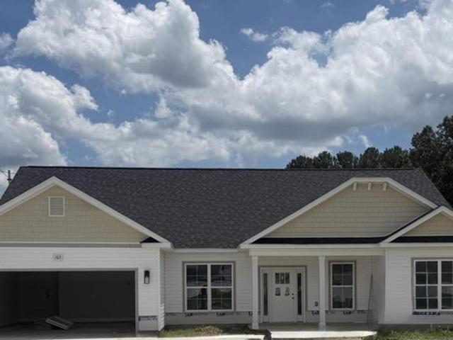 103 Seashore St, Grimesland, NC 27837