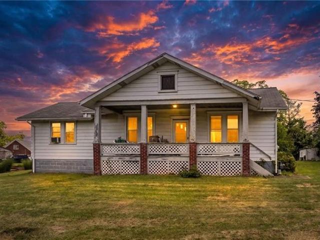 103 Seibert Rd, Coraopolis, PA 15108