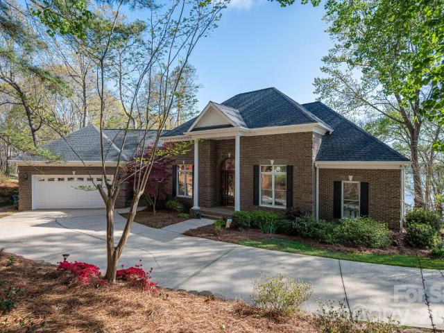 103 Shelter Cove Lane