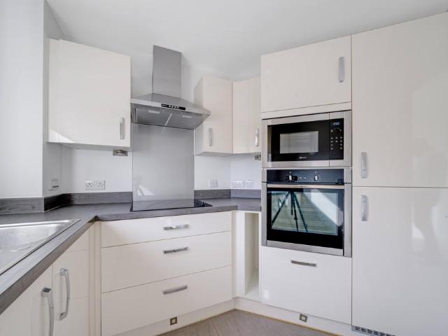 103 St. John's Road, Tunbridge Wells TN4 2 bed retirement property to rent £5,150 pcm £1,188 pw
