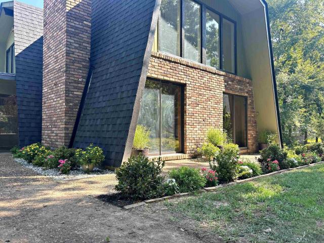 103 Stonegate Court