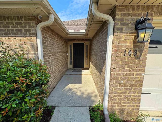 103 Summer Cove