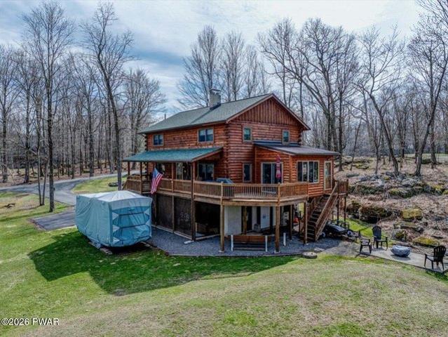 103 Summit Dr, Greentown, PA 18426