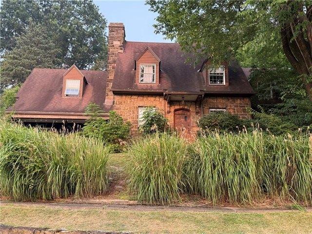 103 Sylvanus Ave, Uniontown, PA 15401