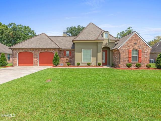 103 Pontchartrain Dr, Carencro, LA 70520