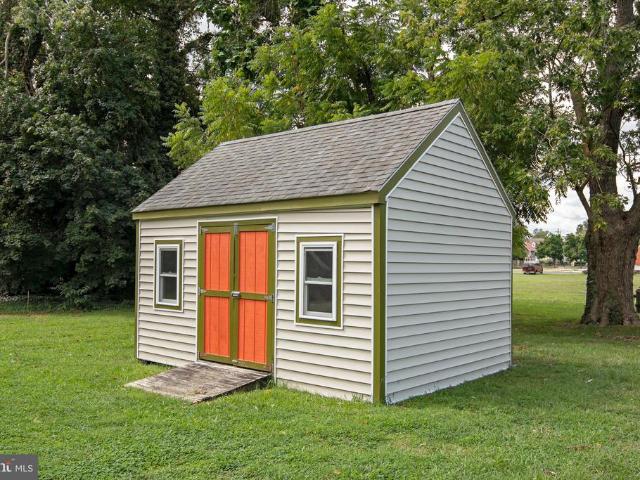103 Parris Lane