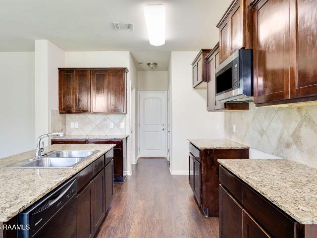 103 Pastoral Vw Dr, Rayne, LA 70578 | MLS #2600003