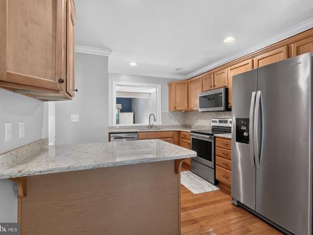103 Pin Oak Court