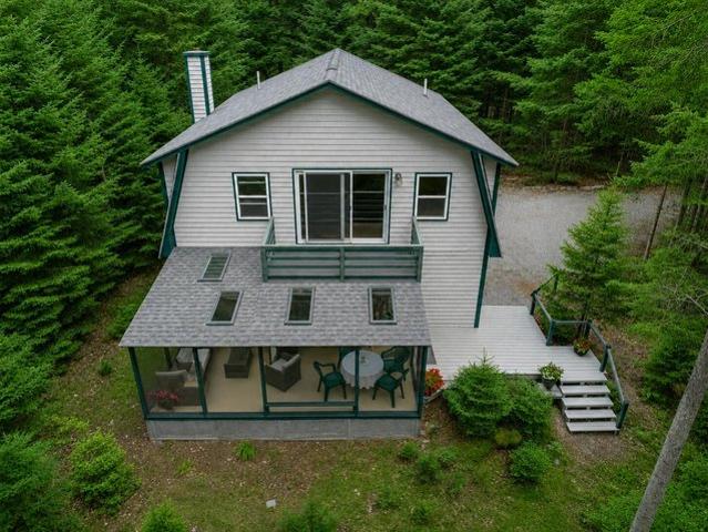 103 Pine Heath Rd, Bar Harbor, ME 04609