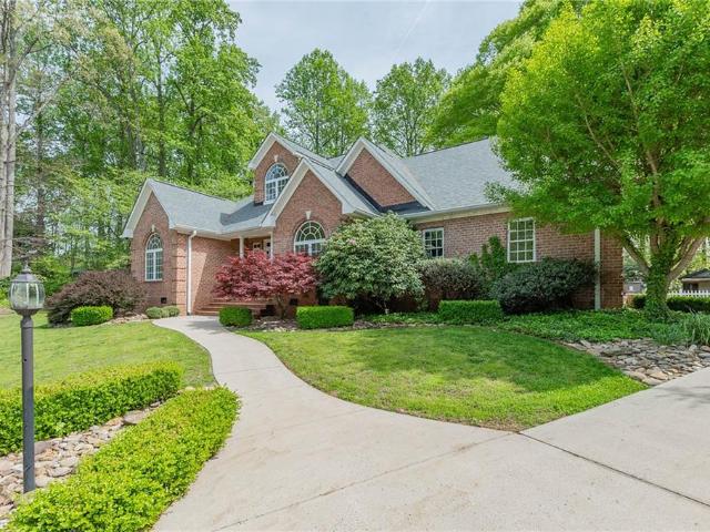 103 Royal Ashdown Lane