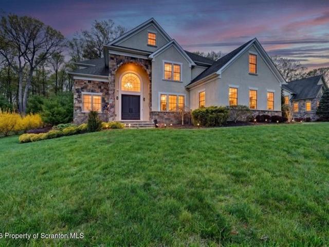 103 Rock Ridge Dr, South Abington Township, PA 18411