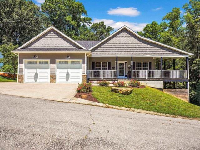 103 Red Bud Ln, Oolitic, IN 47451