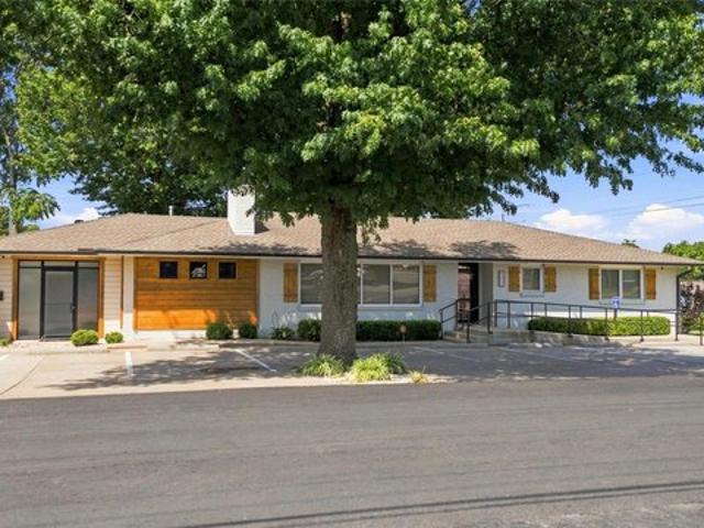103 Remington Pl, Tahlequah, OK 74464