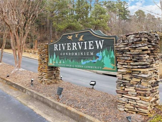 103 Riverview Drive SE