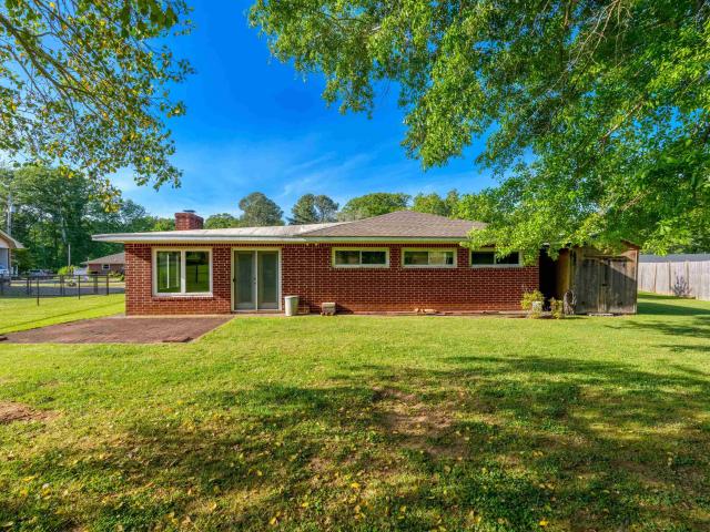 103 Rivermont Dr