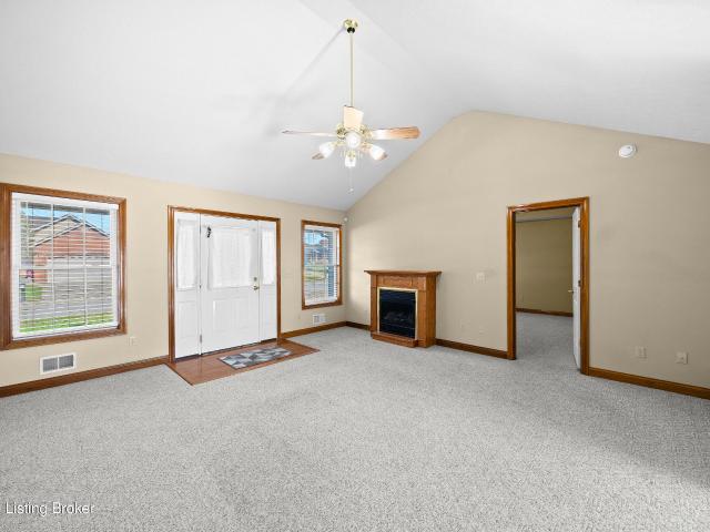 103 Ruth Ln