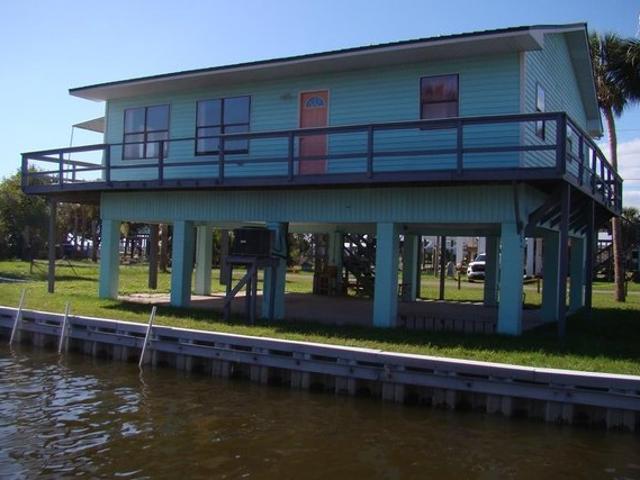 103 W 4th Ave, Horseshoe Beach, FL 32648