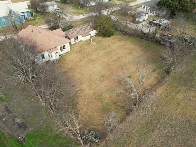 103 W 3rd St, Barry, TX 75102 | MLS #21144 | Compass