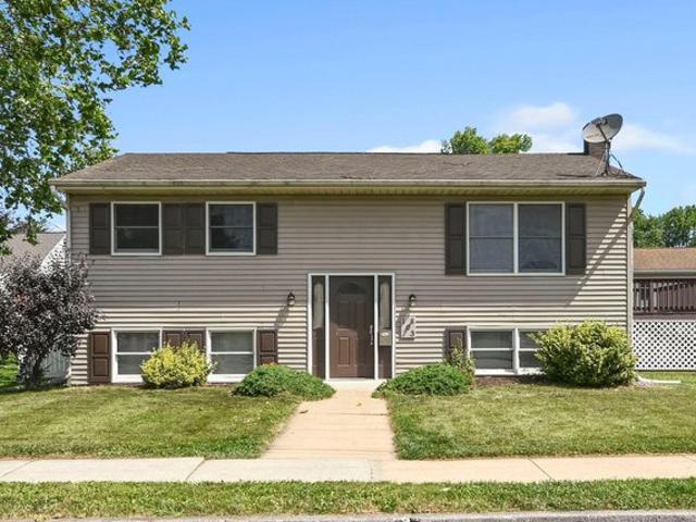 103 W Walnut St, Cleona, PA 17042