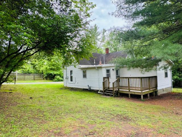 103 W Whitlock Street W