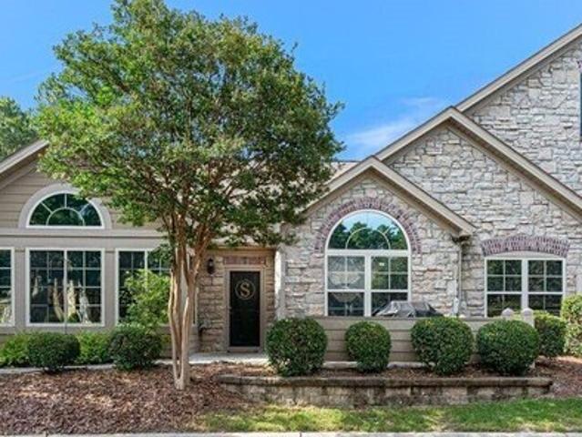 103 W Chelsea Ct, Southern Pines, NC 28387