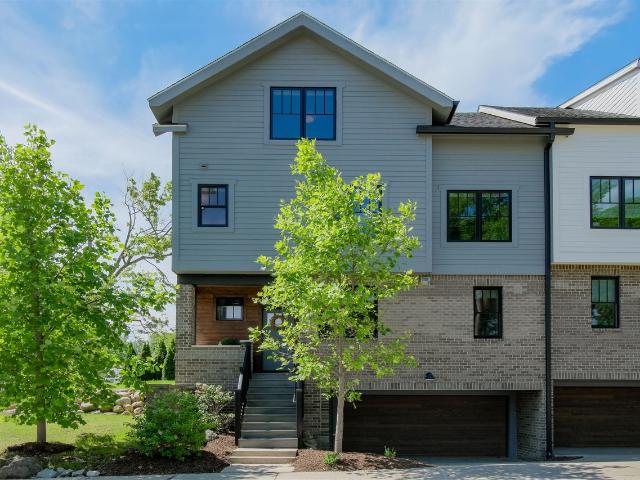 103 W Davis Avenue