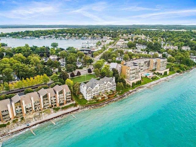 103 W Dixon Ave Apt 503, Charlevoix, MI 49720