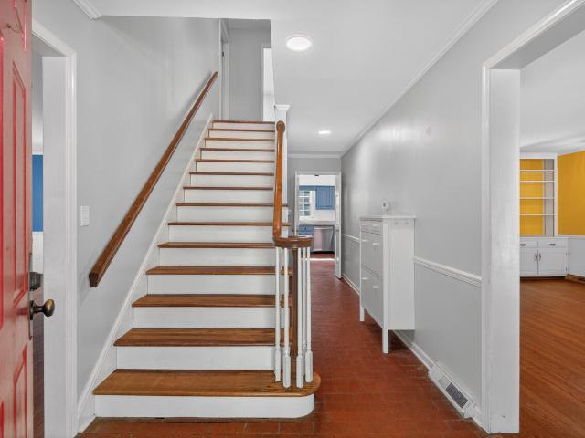103 Wolfs Trail
