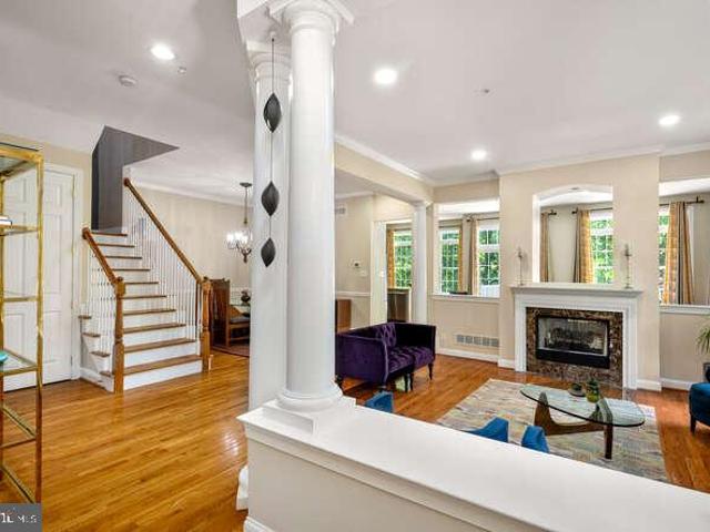 103 Whiteland Hills Circle