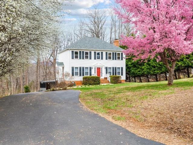 103 Winding Cedar Way, Lynchburg, VA 24502