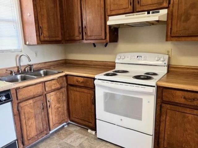 103 Teakwood Dr, Anderson, SC 29625 | MLS #20300 | Compass