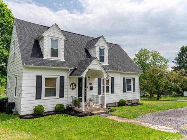 103 Thompson St, Brookville, PA 15825