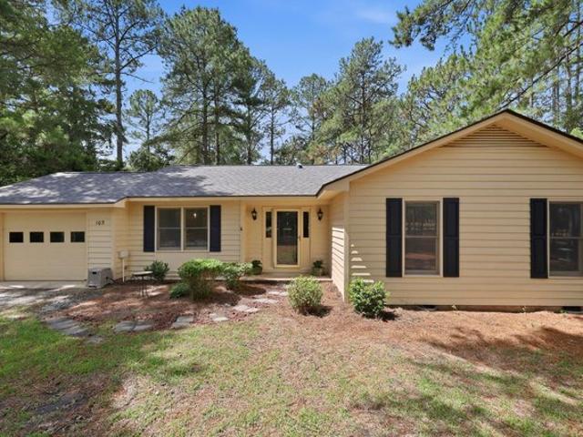103 Timber Dr, West End, NC 27376