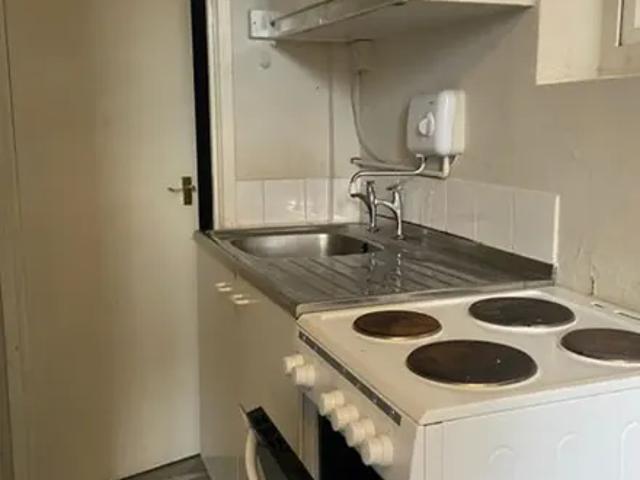 103 Trafalgar Road, Balsall Heath, B13 8BL, United Kingdom | 1 bed apartment for rent #143104795 | Rentberry