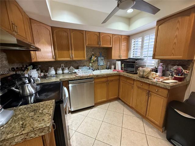 103 Tweedbrook Ln, Unit 101, Hollywood, FL 33021 | MLS #A12011 | Compass