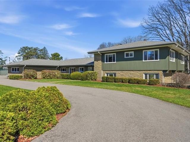 103 Zernich Dr, Aliquippa, PA 15001