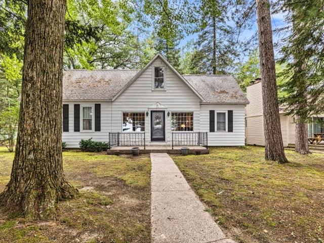 103A Jones Ave, Roscommon, MI 48653
