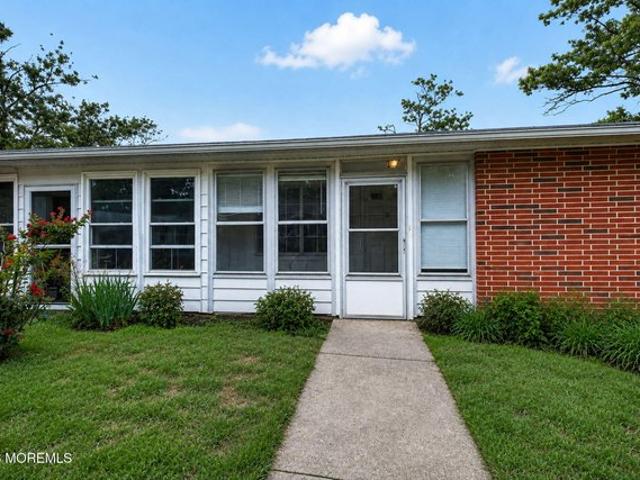 103C Edinburgh Ln, Lakewood, NJ 08701